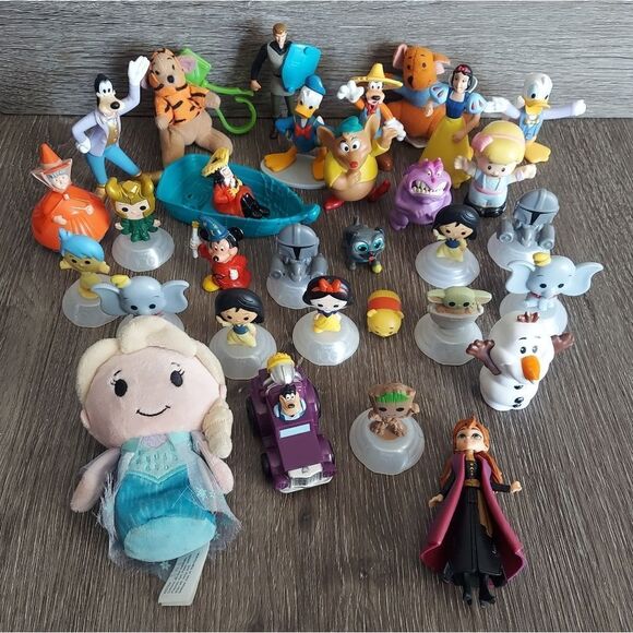 Disney | Toys | Random Toy Lot Disney Figures Assorted Pvcfigures ...